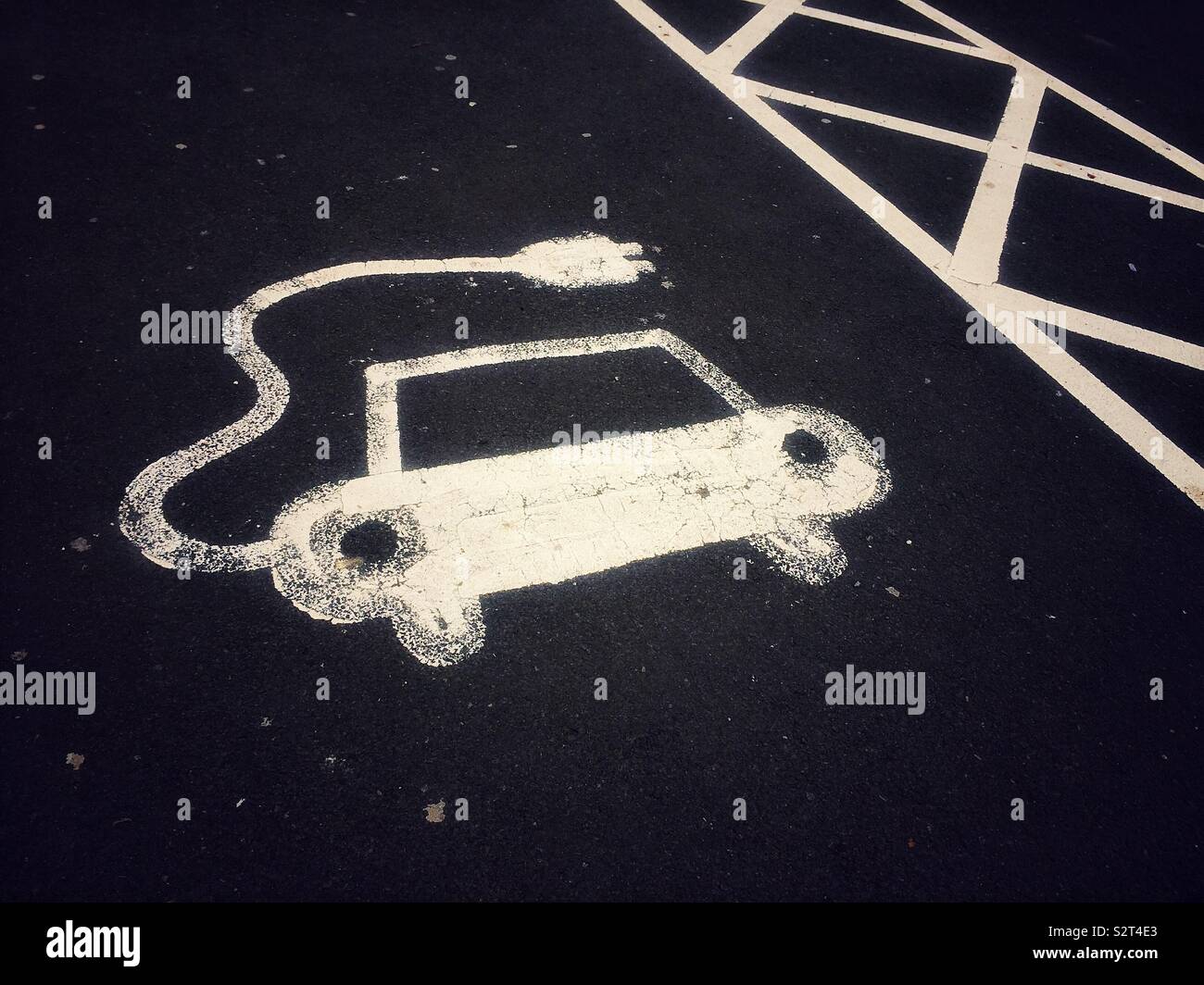 British electric car sign. UK Stock Photo - Alamy