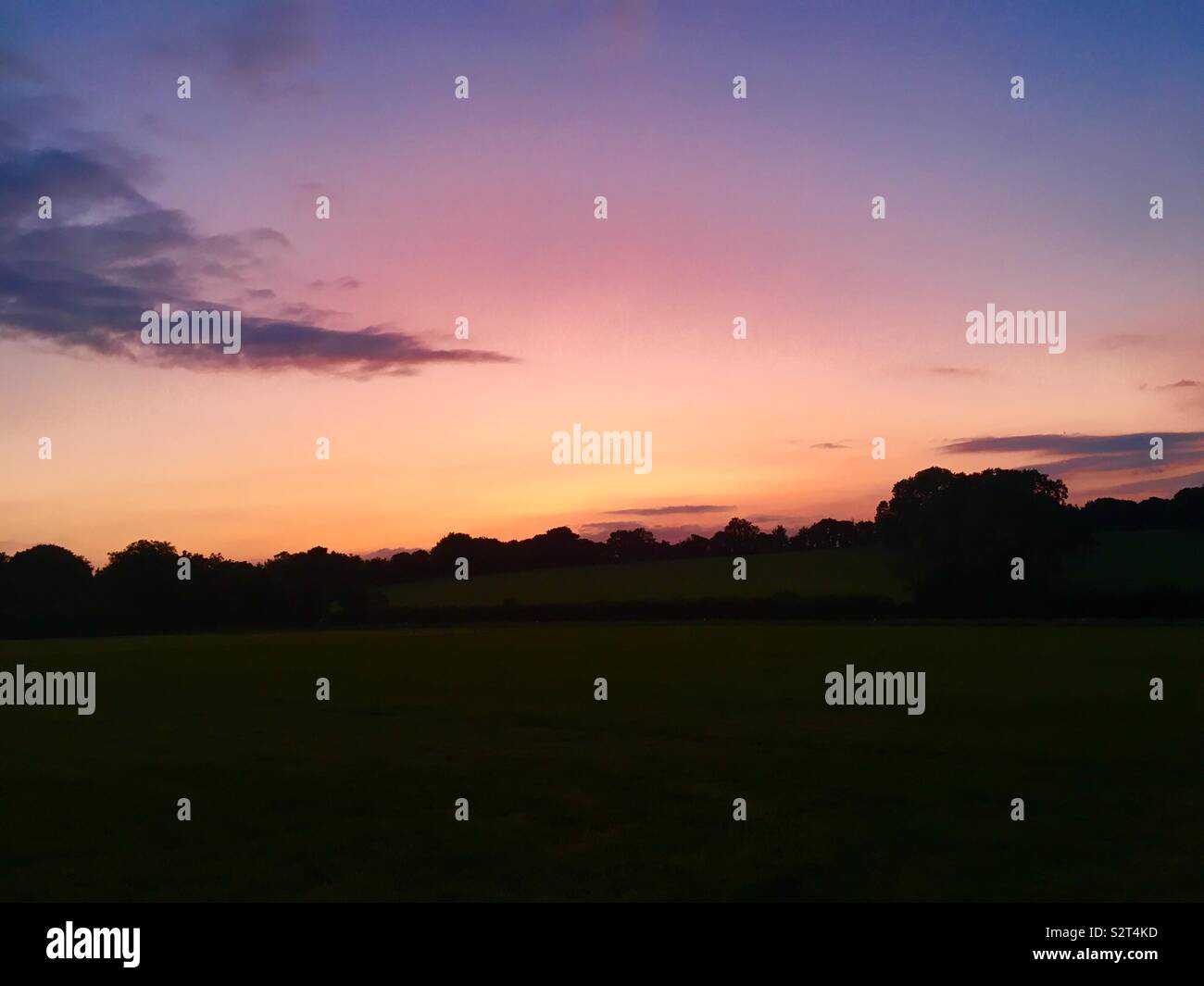 Golden sunset natural beauty hi-res stock photography and images - Alamy