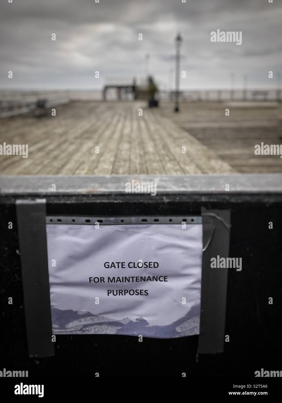 Gate pier hi-res stock photography and images - Alamy