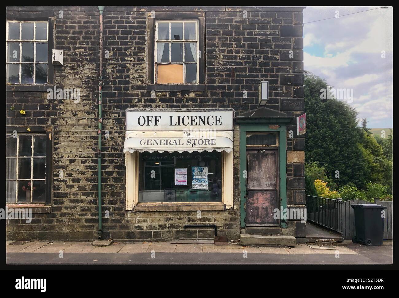 License built hi-res stock photography and images - Alamy