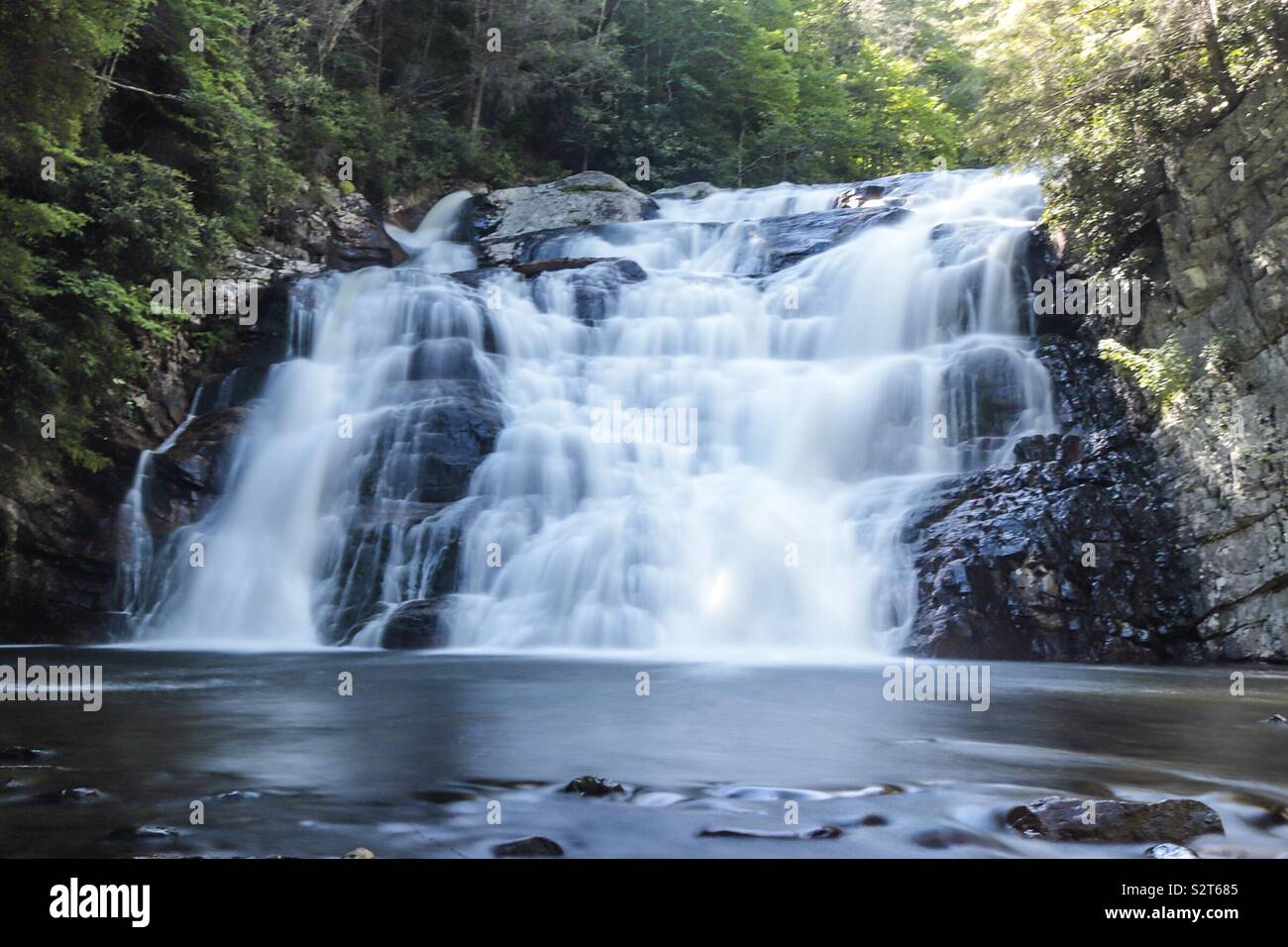 Waterfall and color hi-res stock photography and images - Alamy