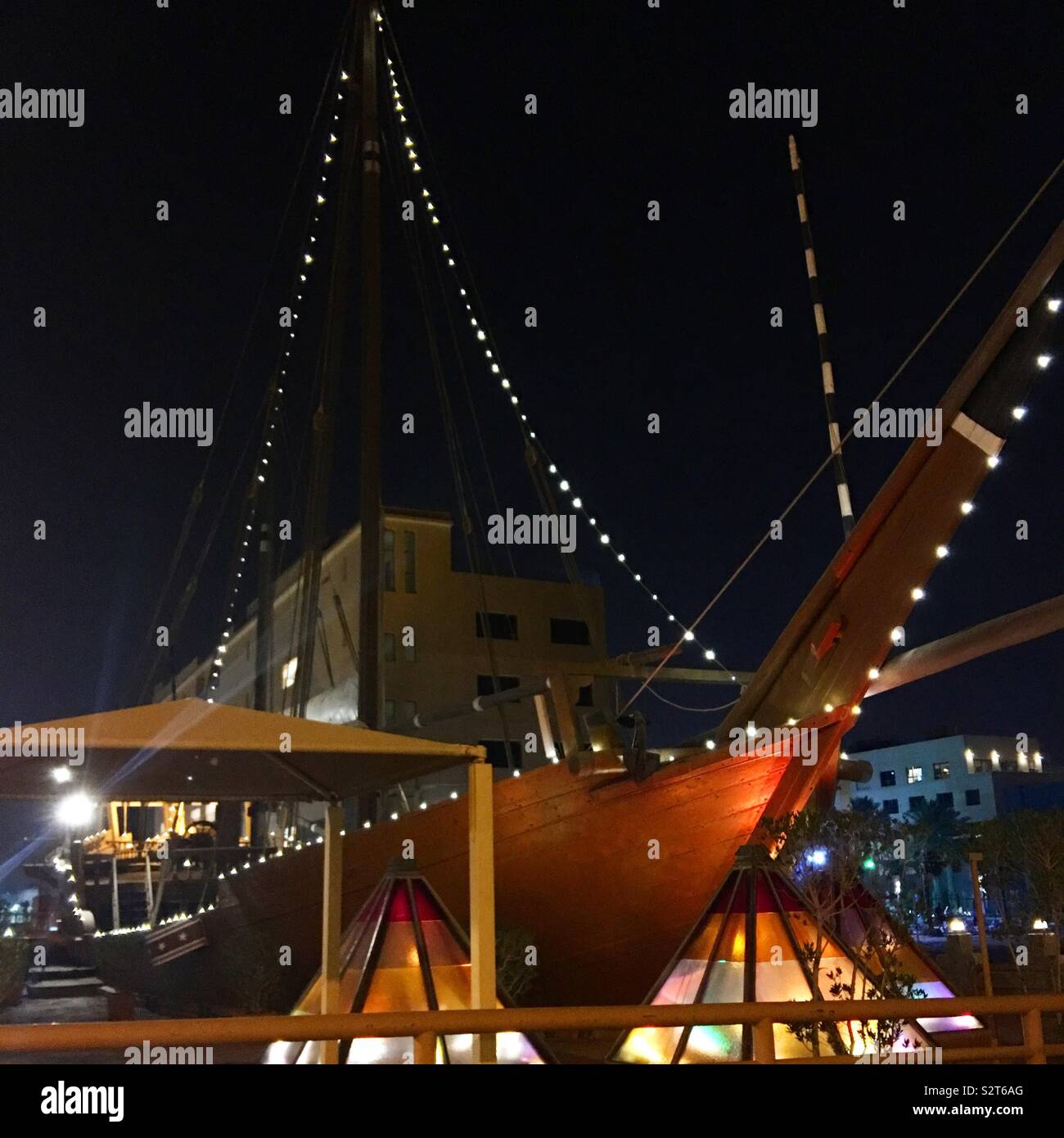 Sea nightlife hi-res stock photography and images - Alamy
