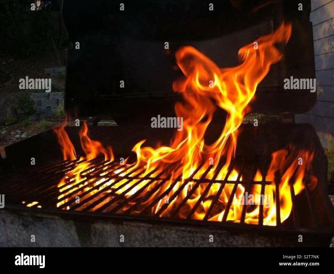 Bbq fire hi-res stock photography and images - Alamy