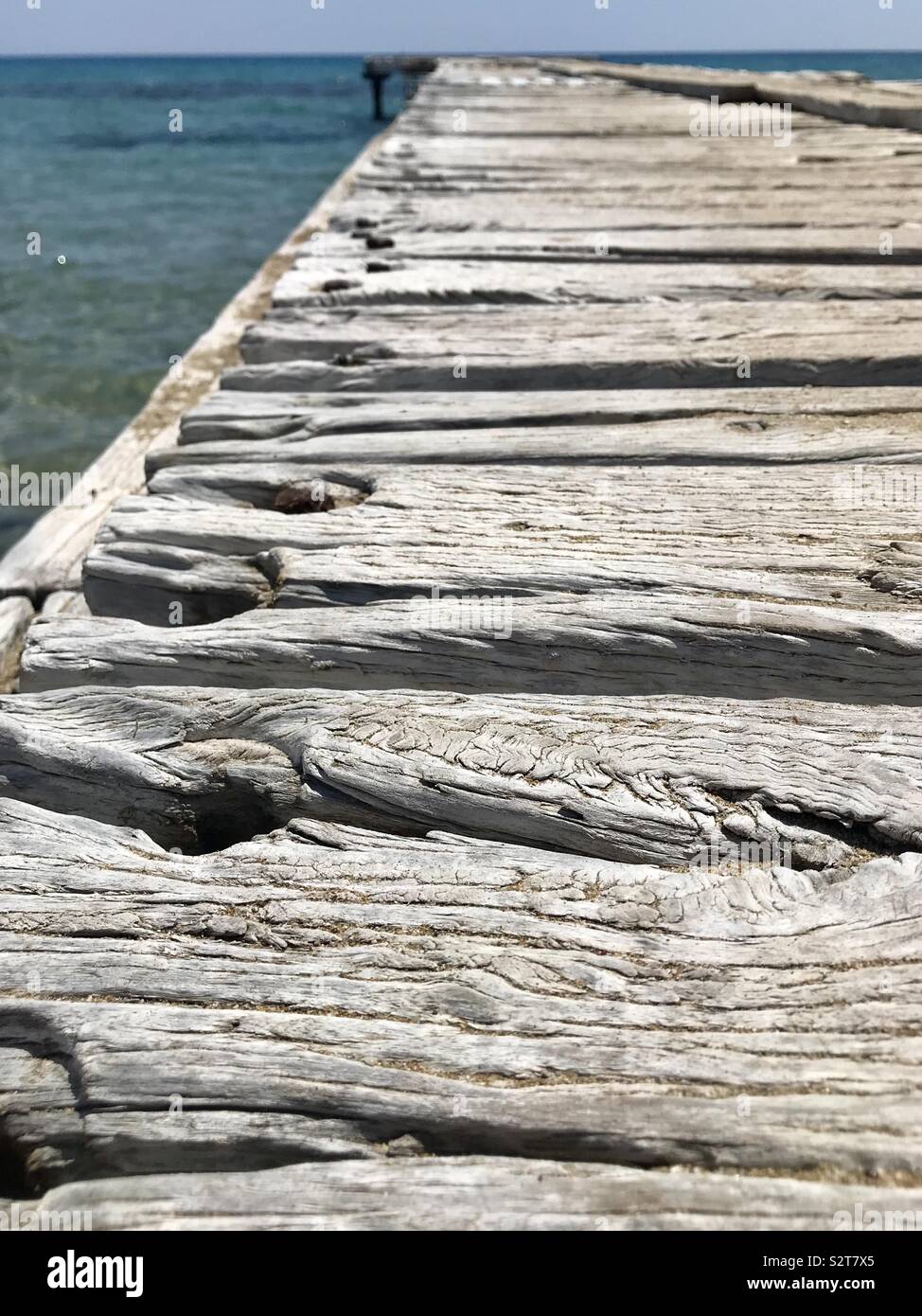 Pier edge hi-res stock photography and images - Alamy