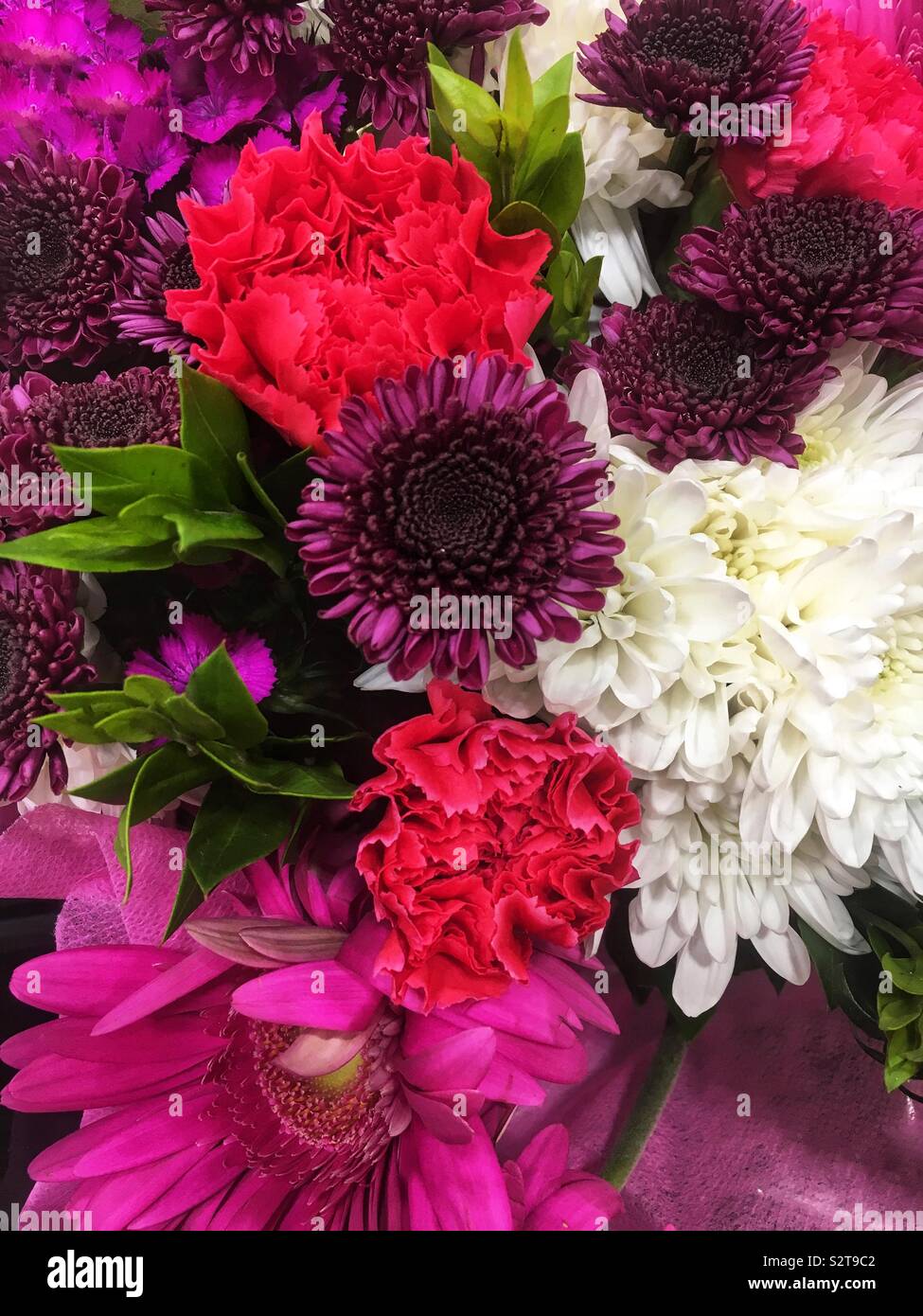 Beautiful bouquet of fresh summer flowers Stock Photo - Alamy