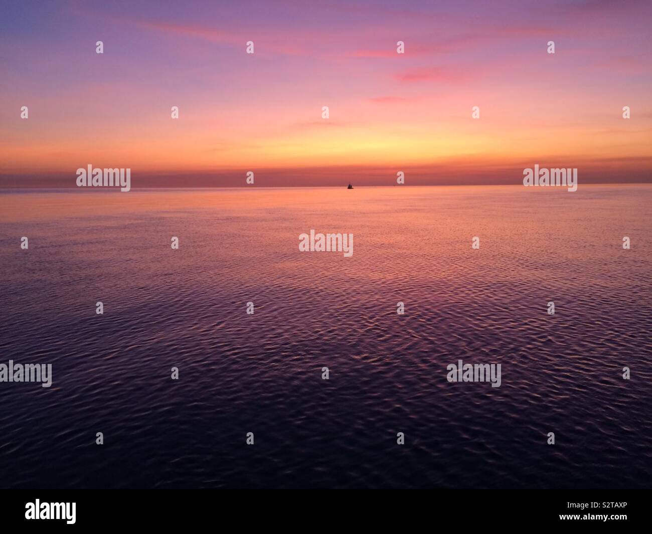 Early morning at sea - Dunkirk Stock Photo - Alamy
