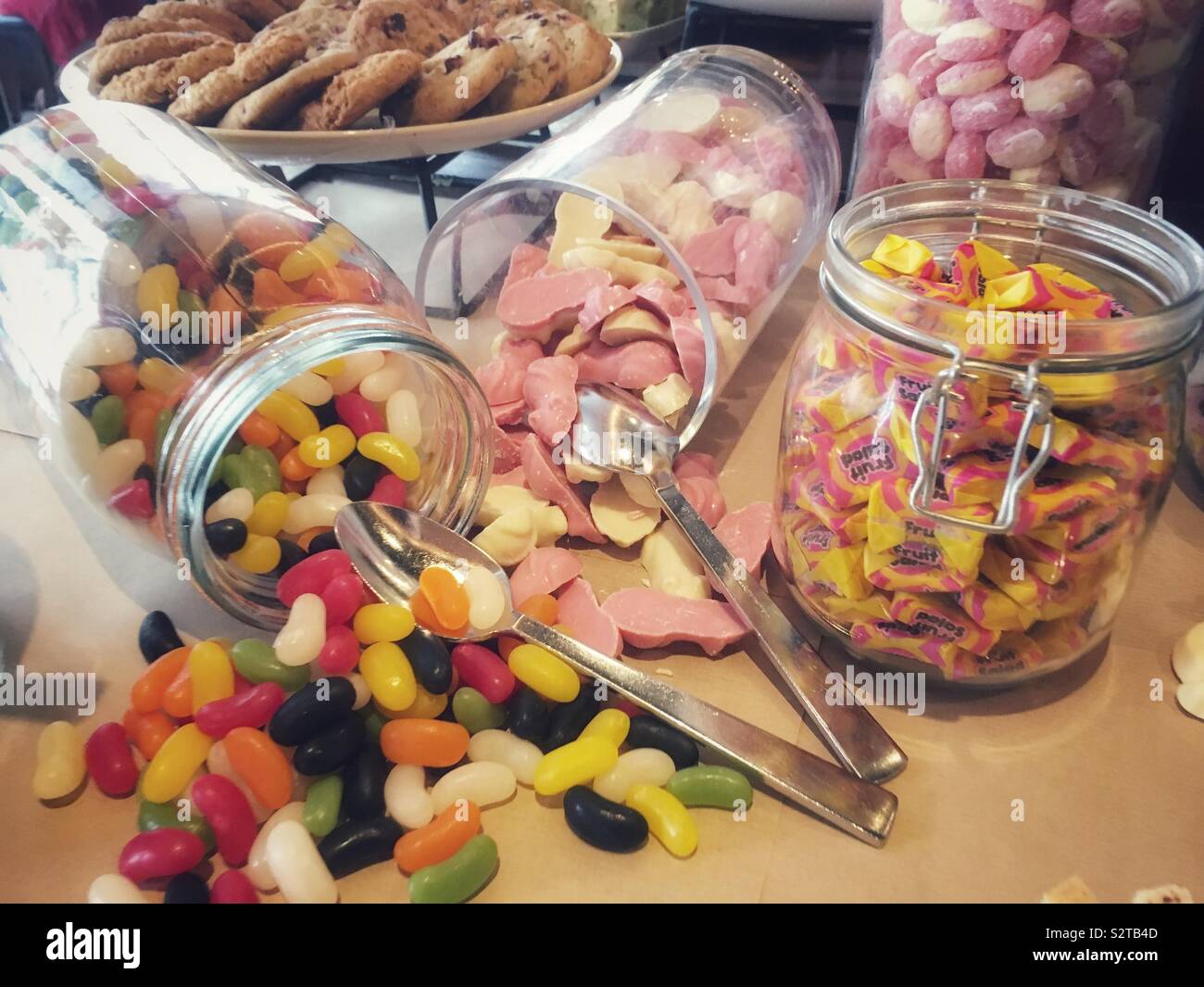 Sweets smartphone stock photos and images - Alamy