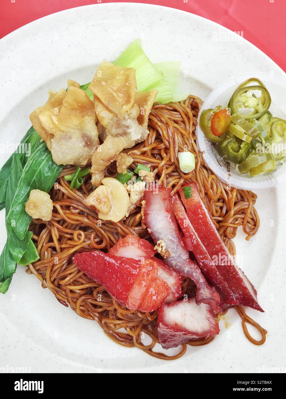 Dry wonton noodle hi-res stock photography and images - Alamy