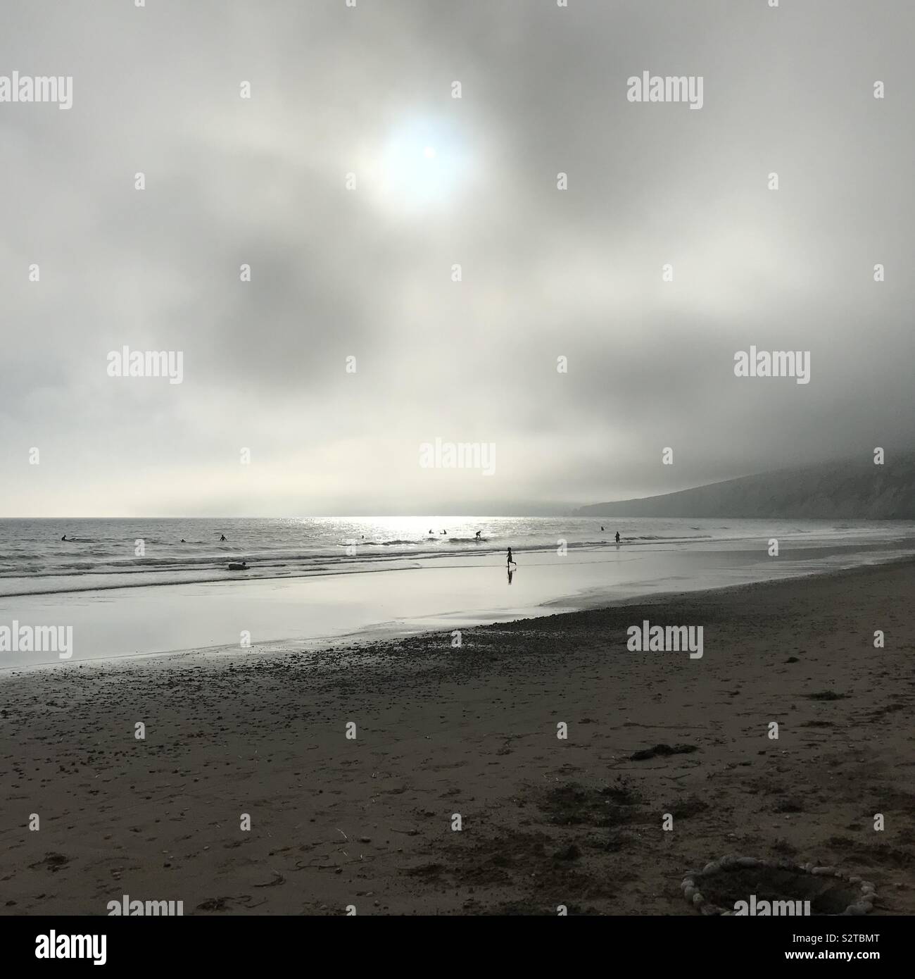 Sloping sandy beach hi-res stock photography and images - Alamy