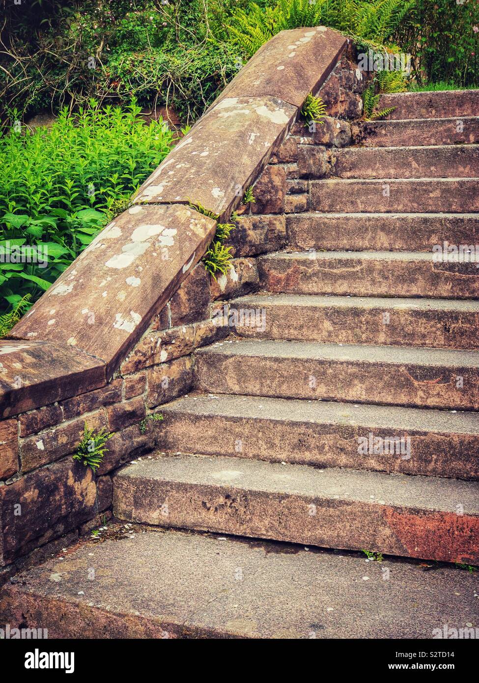 Steps at a stately home hi-res stock photography and images - Alamy