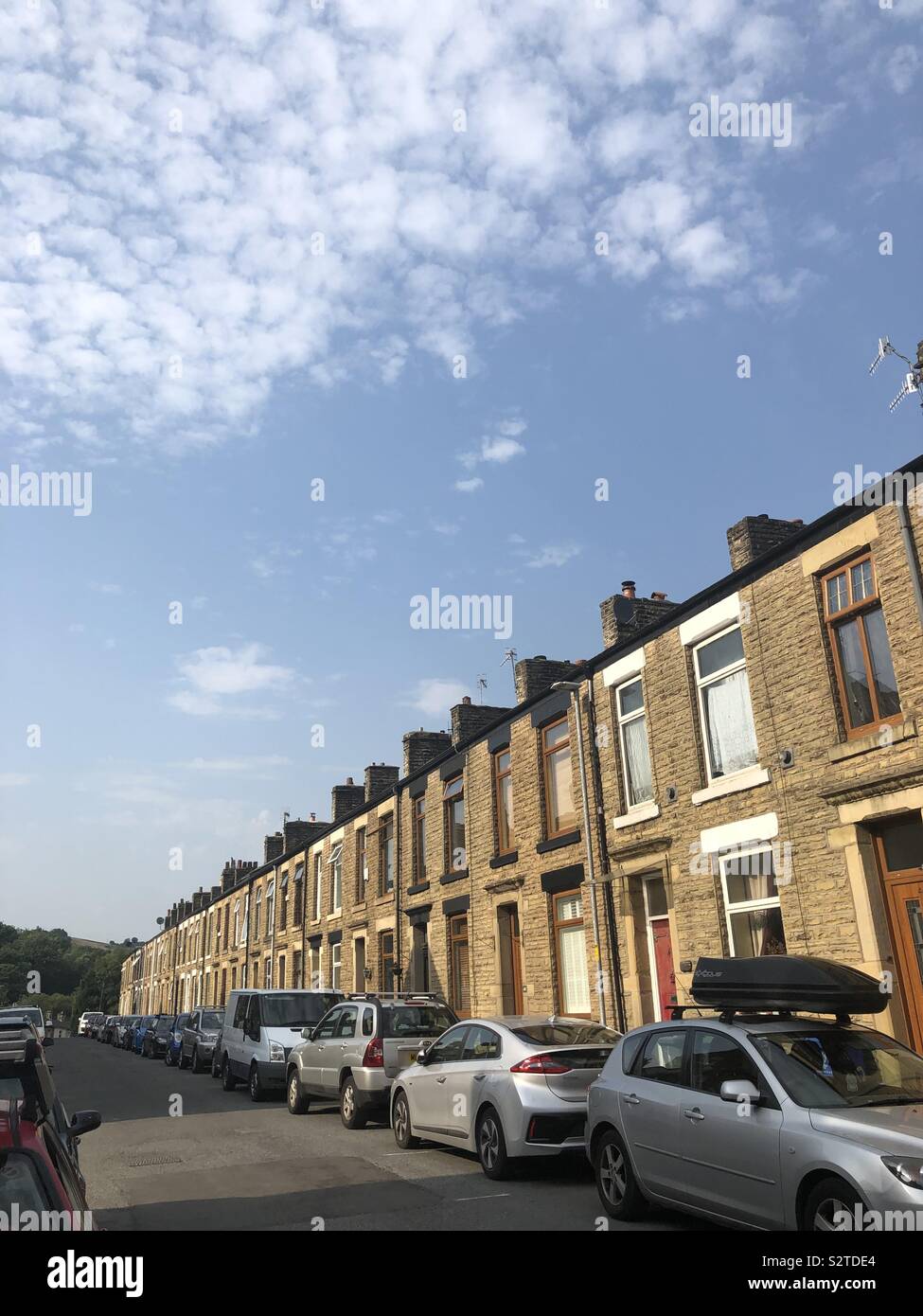 Houses in the sun hi-res stock photography and images - Alamy