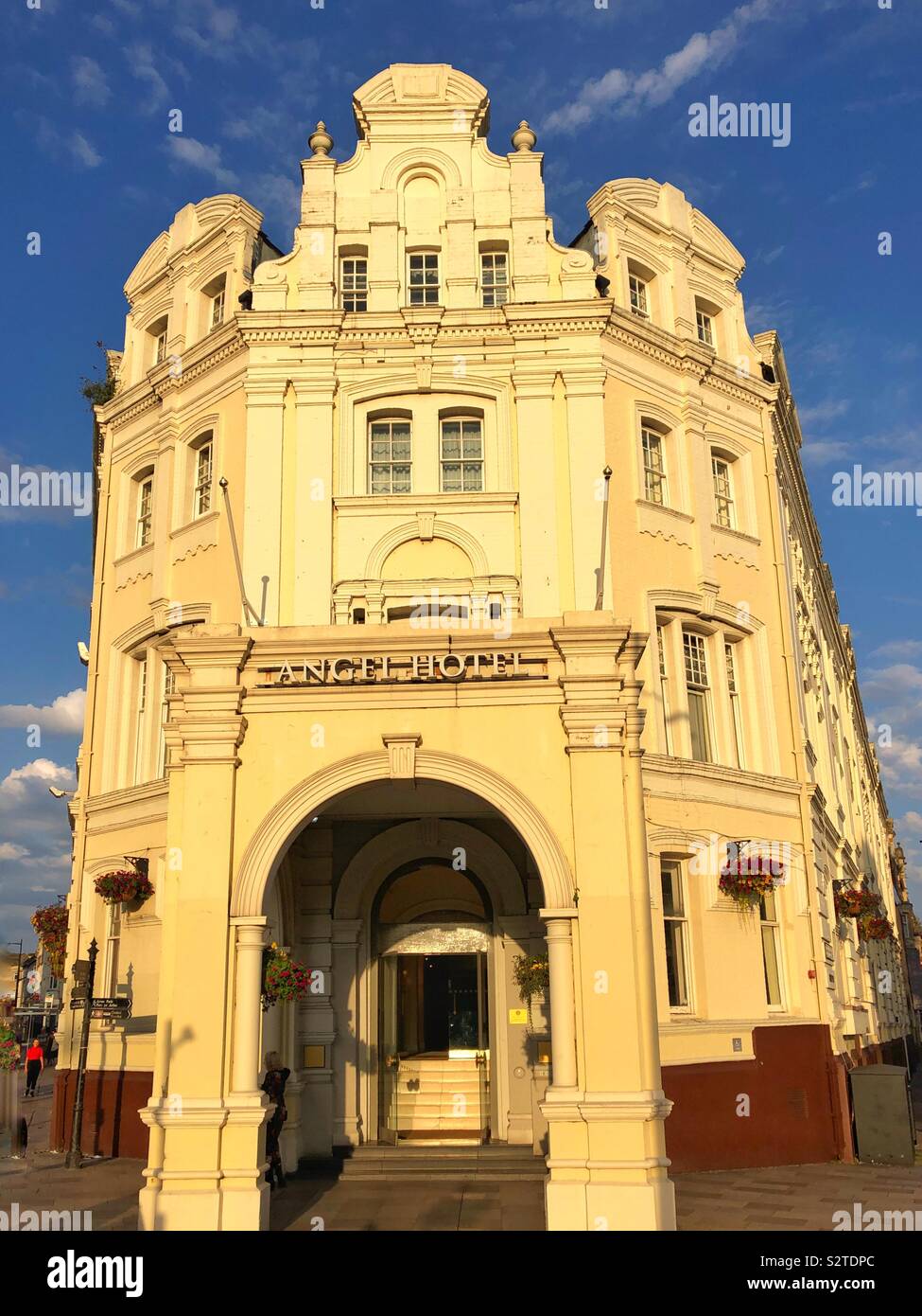 The angel hotel cardiff hi-res stock photography and images - Alamy