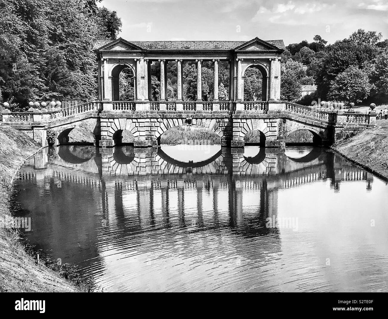 Palladian Bridge Prior Park Bath High Resolution Stock Photography and ...