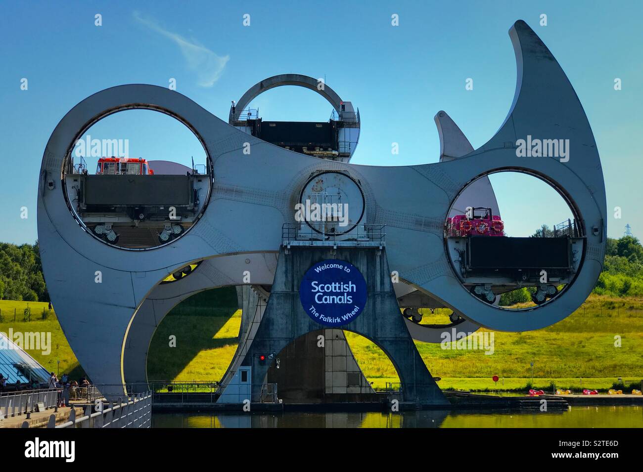 The only rotating boat lift in the world hi-res stock photography and ...