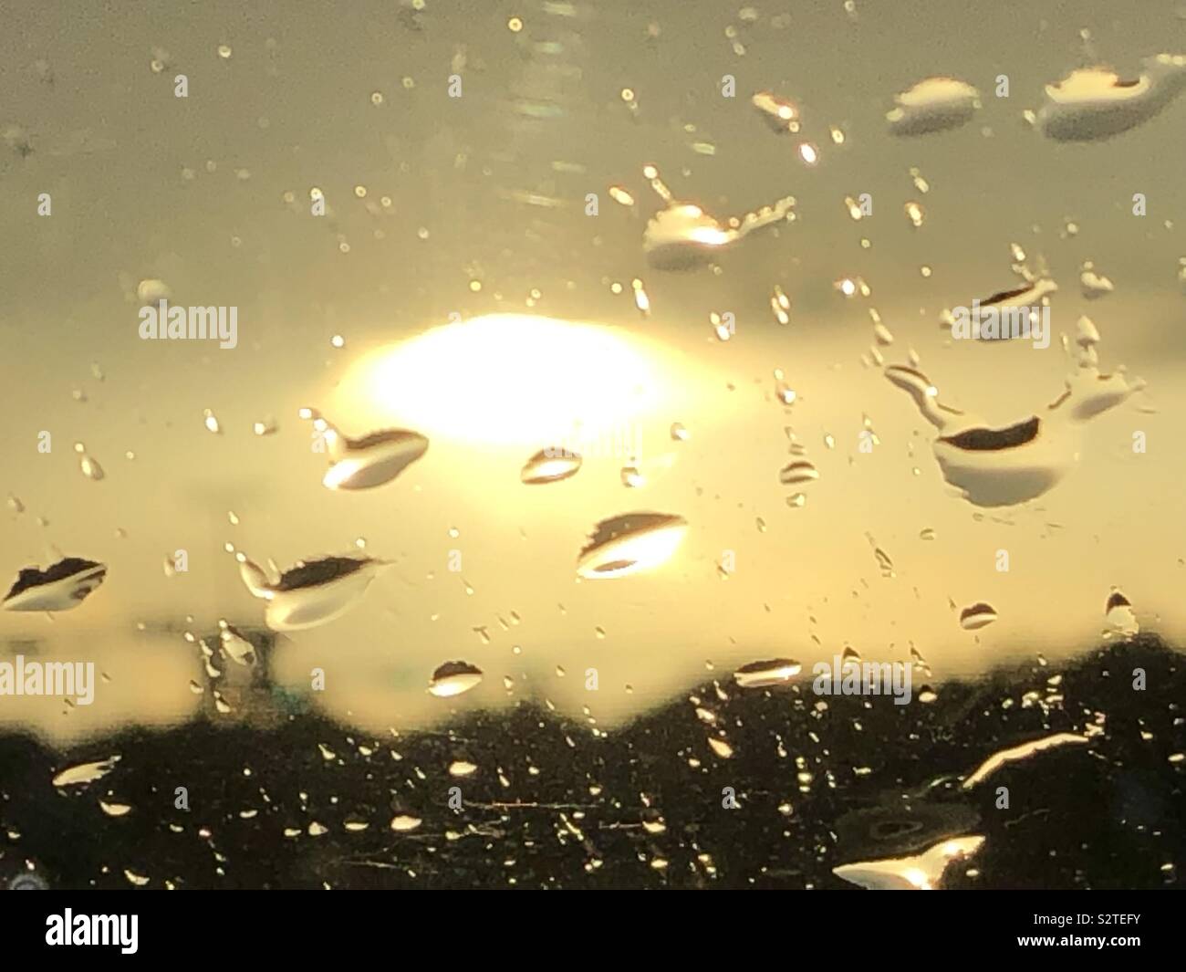 Rain cloud with drops hi-res stock photography and images - Alamy
