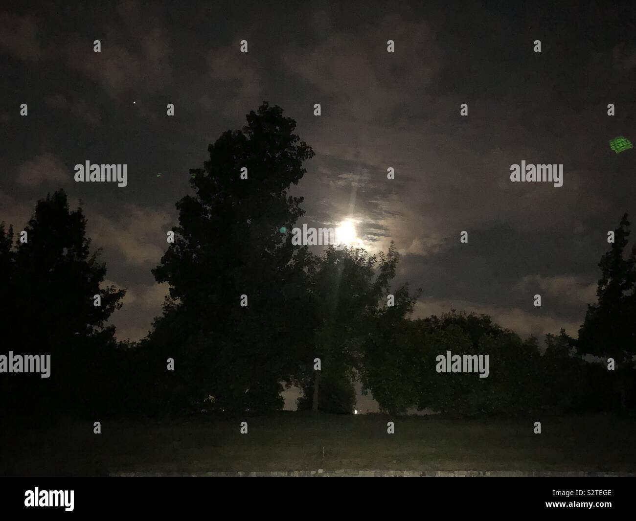 Moonlight beauty hi-res stock photography and images - Alamy
