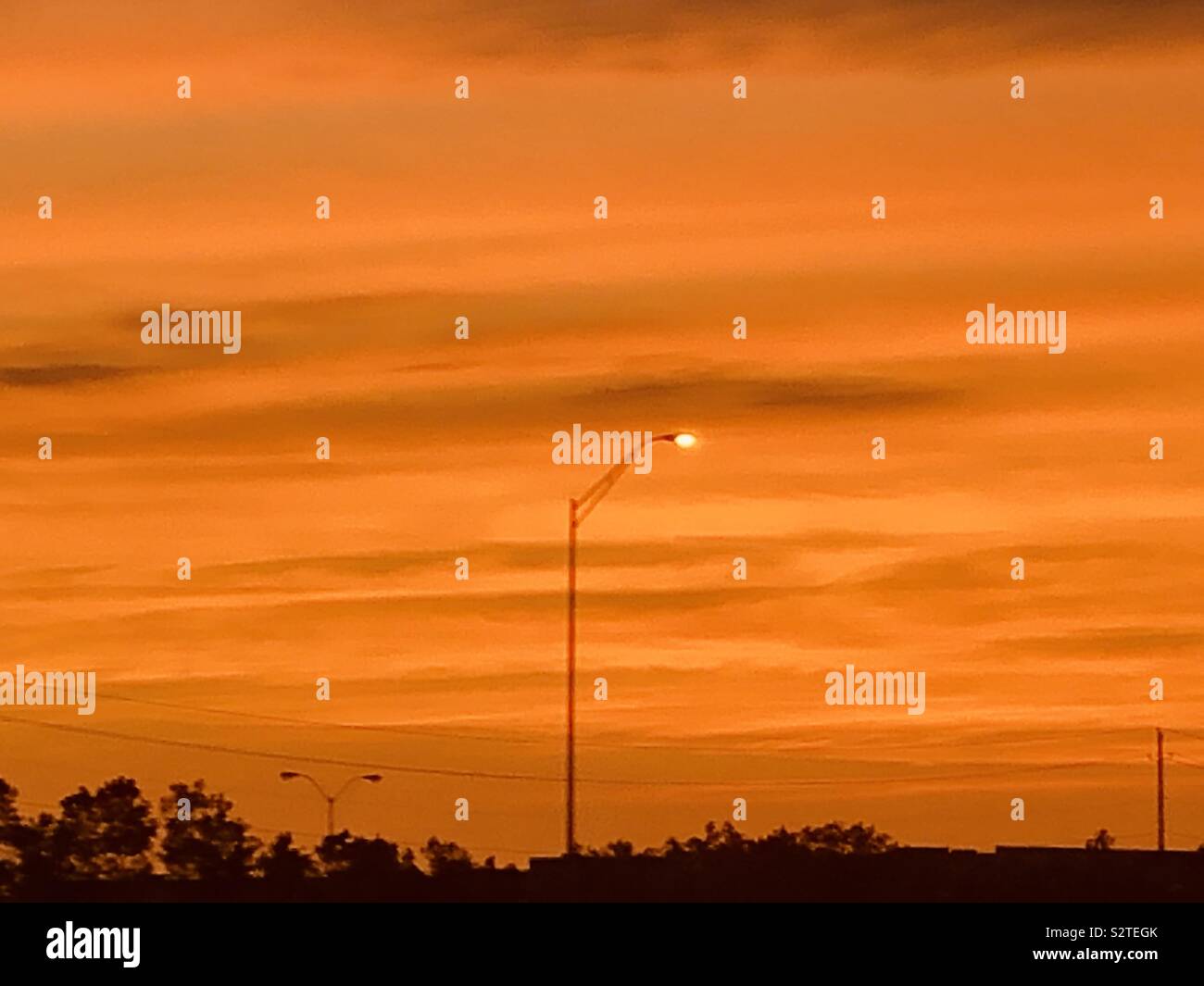 Beautiful orange sky hi-res stock photography and images - Alamy