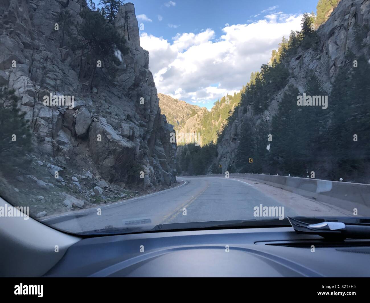 Drive through nature hi-res stock photography and images - Alamy