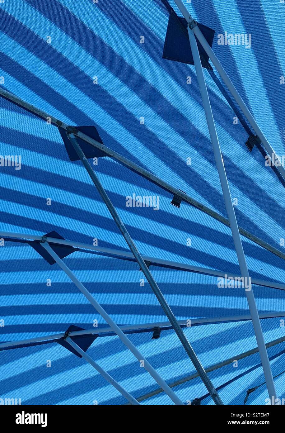 Umbrella patterns hi-res stock photography and images - Alamy