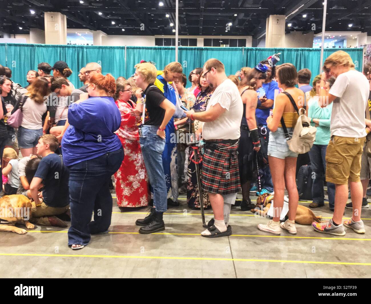 Convention Crowd Of People High Resolution Stock Photography and Images ...