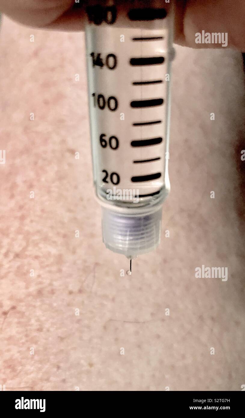 Insulin injection hi-res stock photography and images - Alamy
