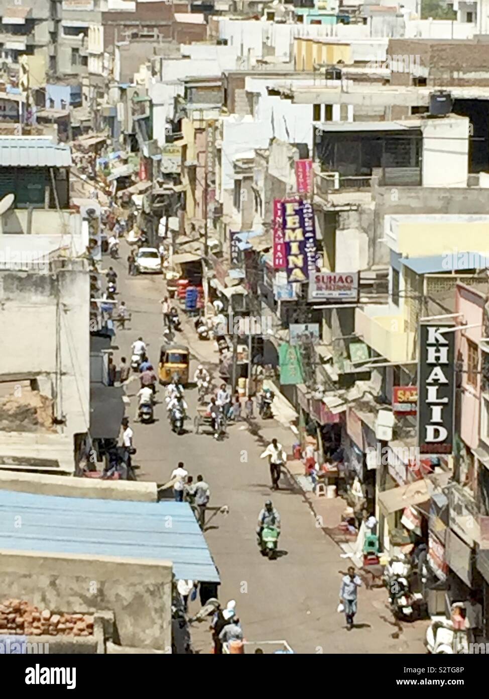 Street scene hyderabad india hi-res stock photography and images - Alamy
