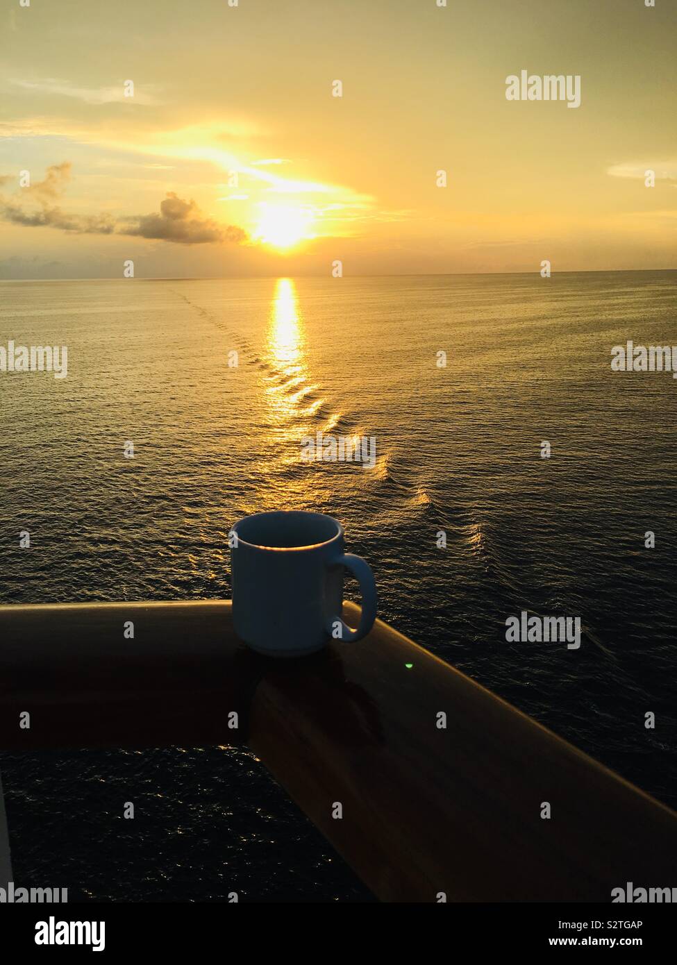 Sunrise coffee hi-res stock photography and images - Alamy