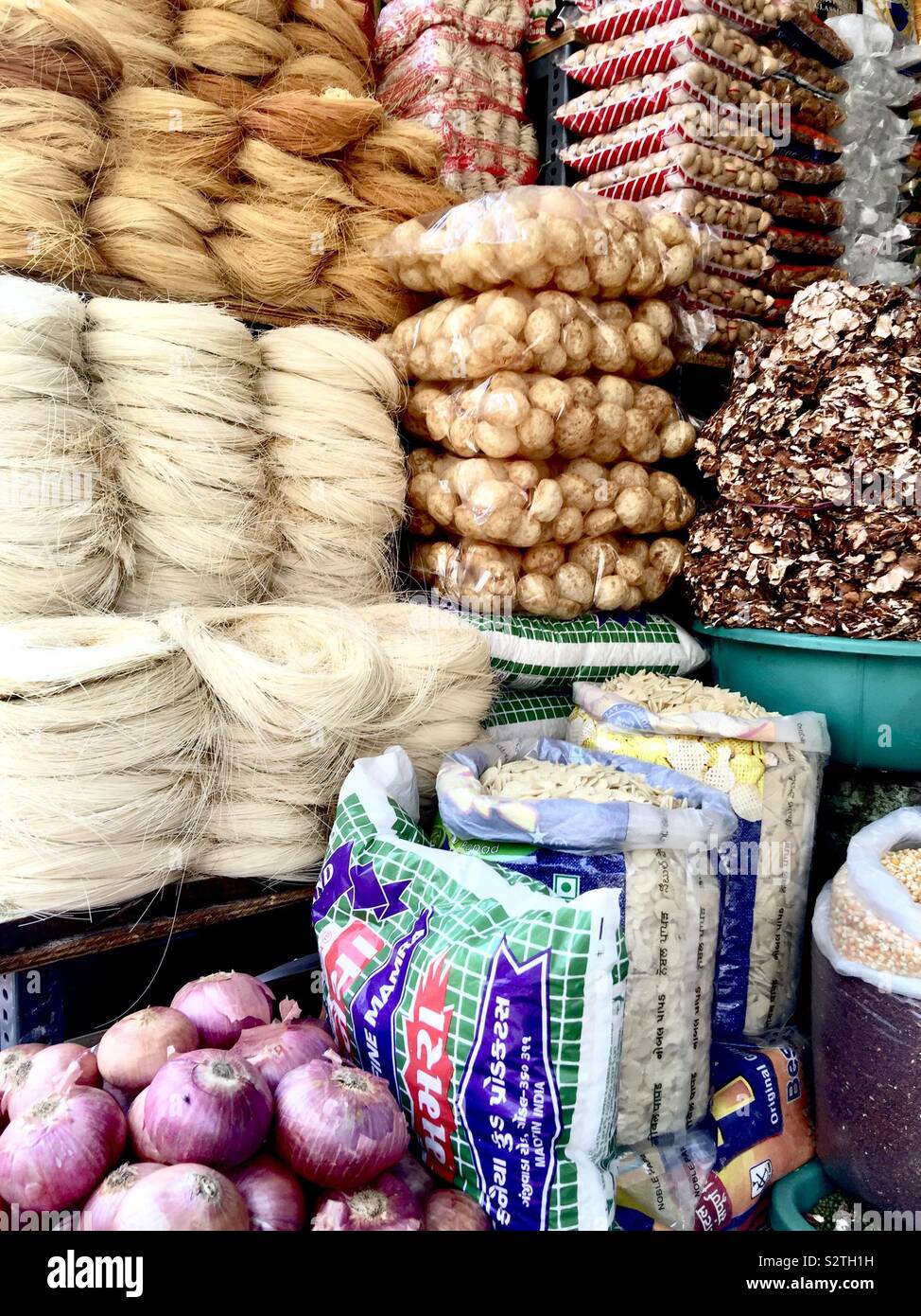Indian street shop hi-res stock photography and images - Alamy