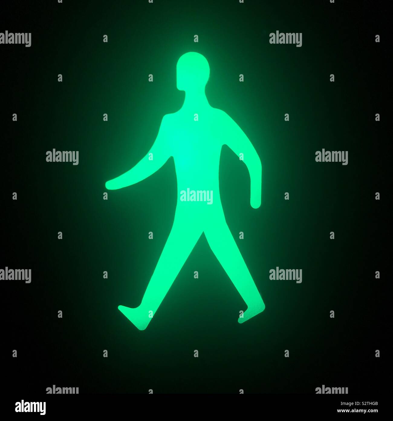 Crossing sign green man hi-res stock photography and images - Alamy