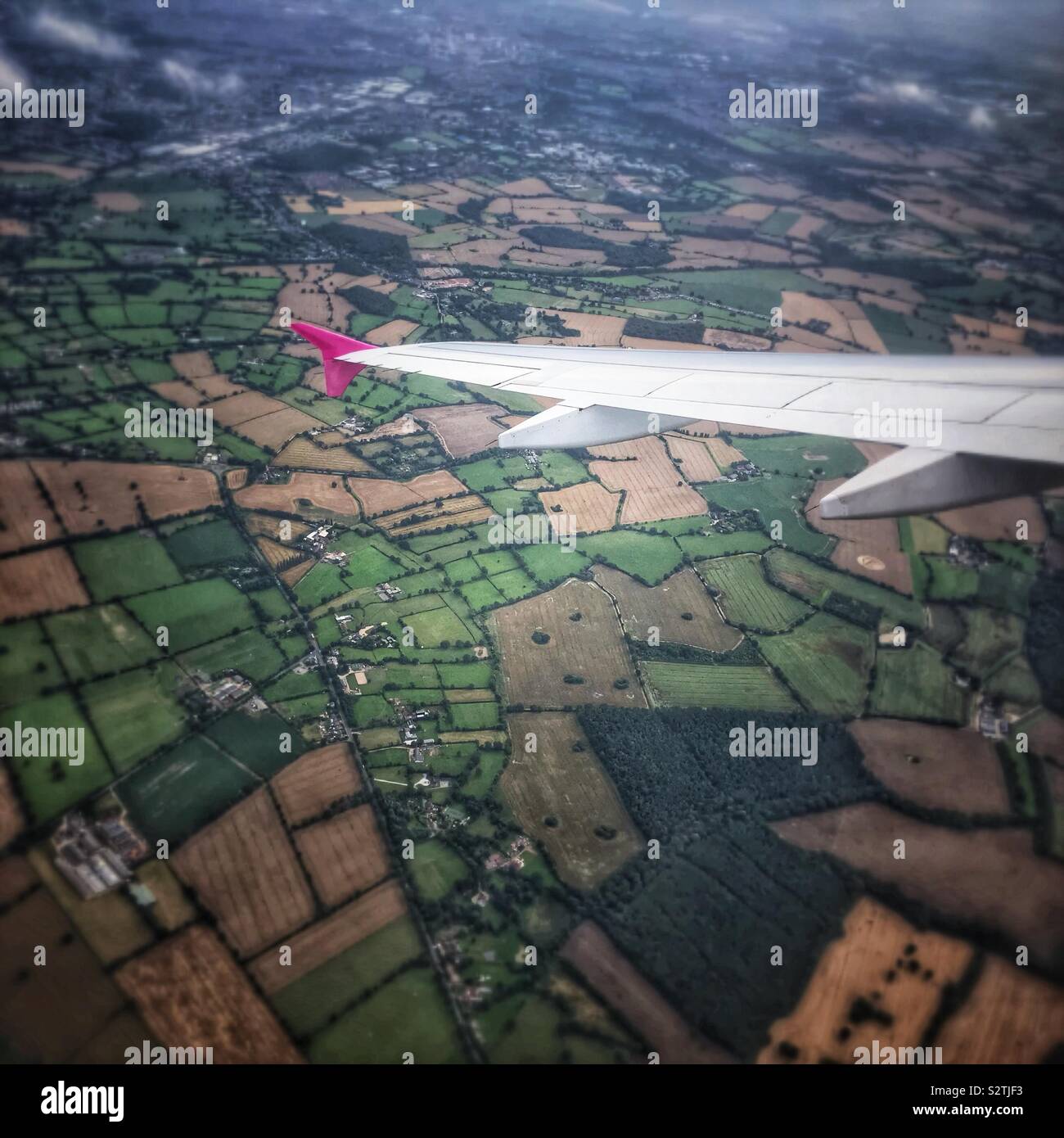 Flying airliner hi-res stock photography and images - Alamy