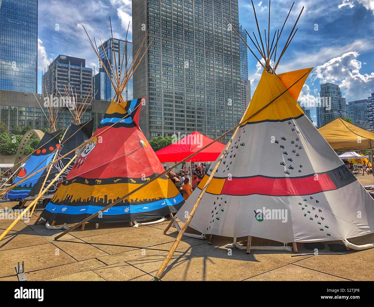 Canada first nation city hi-res stock photography and images - Alamy
