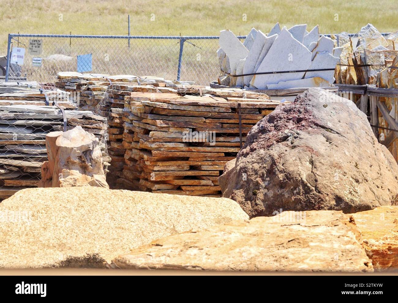 Yard landscape hi-res stock photography and images - Alamy