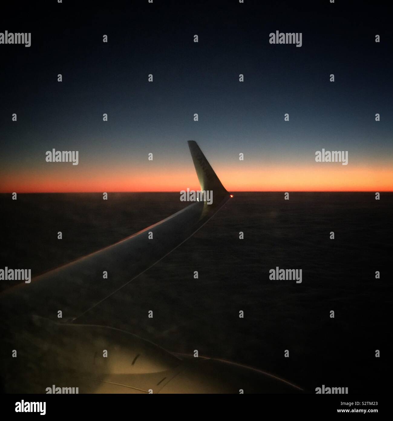 Flying horizons hi-res stock photography and images - Alamy