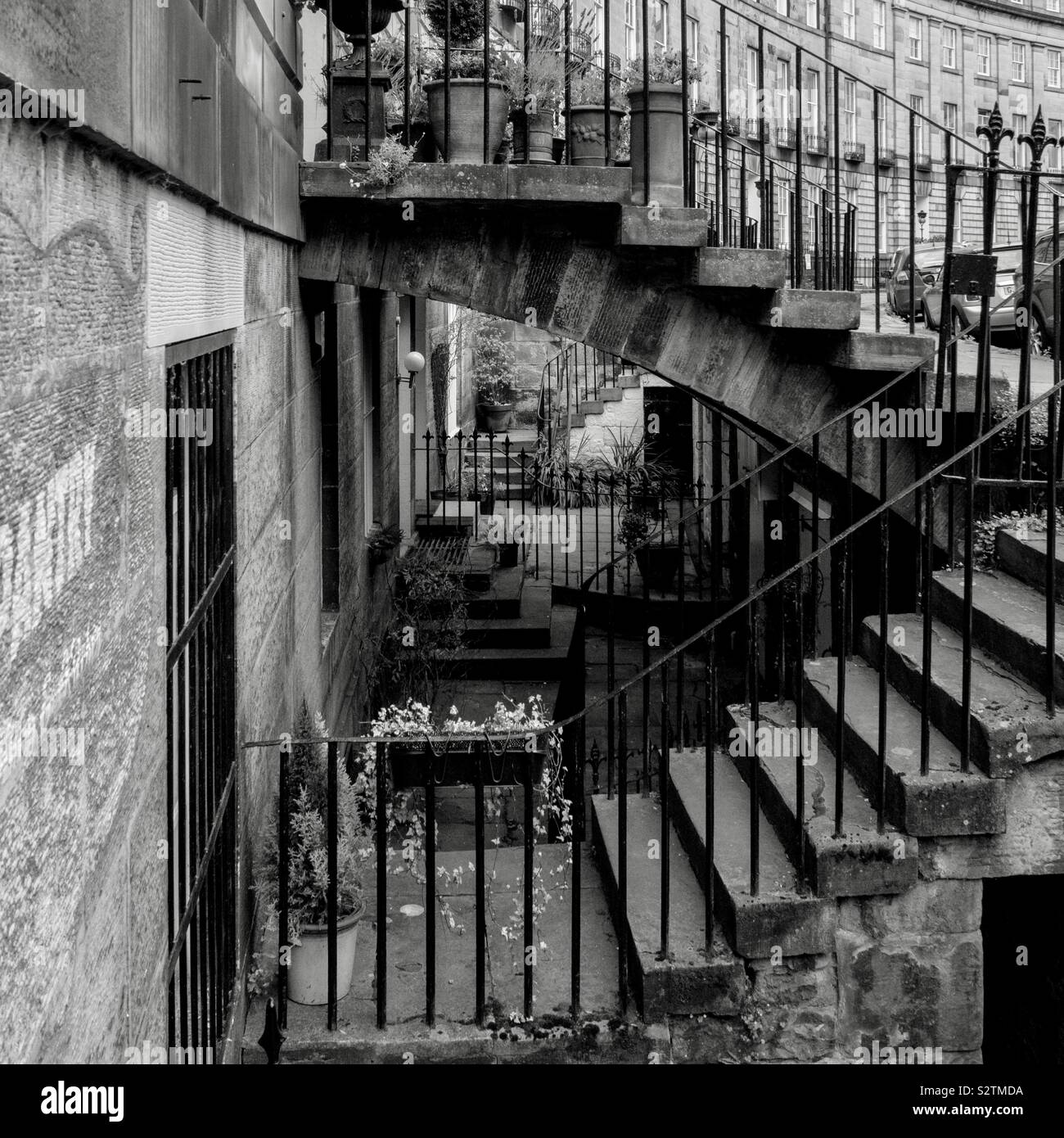 Stairs lines hi-res stock photography and images - Alamy