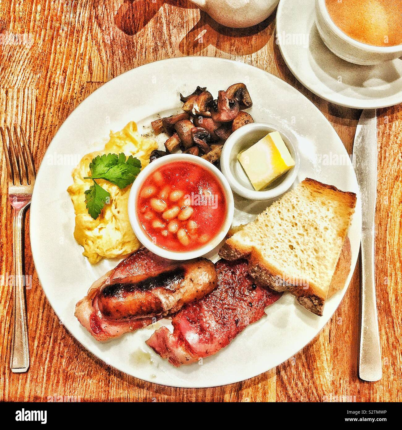Full english breakfast table hi-res stock photography and images - Alamy
