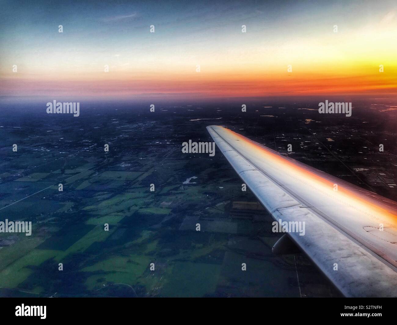 Minneapolis flying hi-res stock photography and images - Alamy