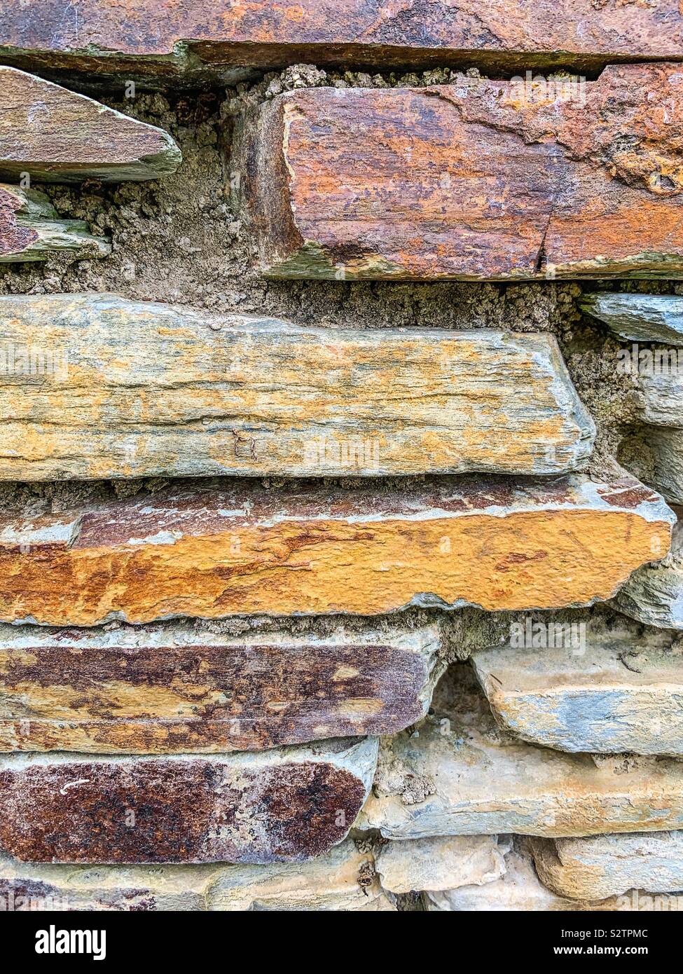 Schist stone wall Stock Photo - Alamy