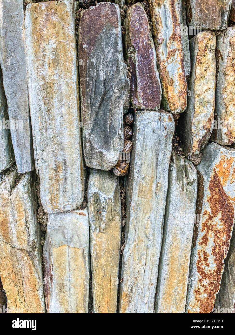 Schist stone wall Stock Photo - Alamy