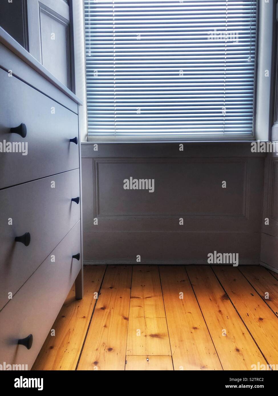 Morning light in bedroom Stock Photo - Alamy