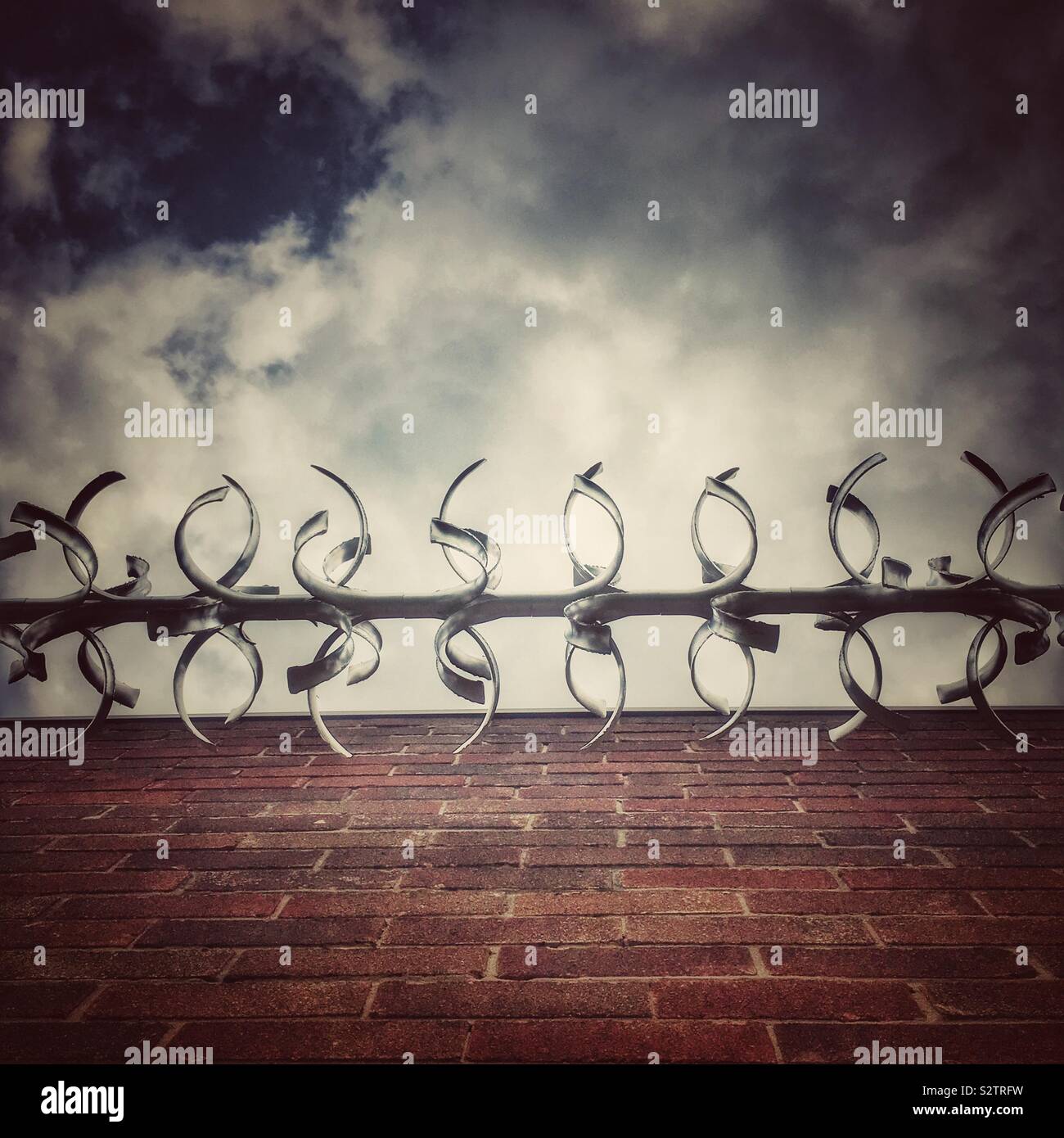 Spiked fence hi-res stock photography and images - Alamy