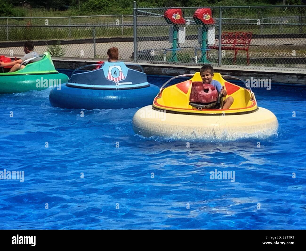 Bumper boats hi-res stock photography and images - Alamy