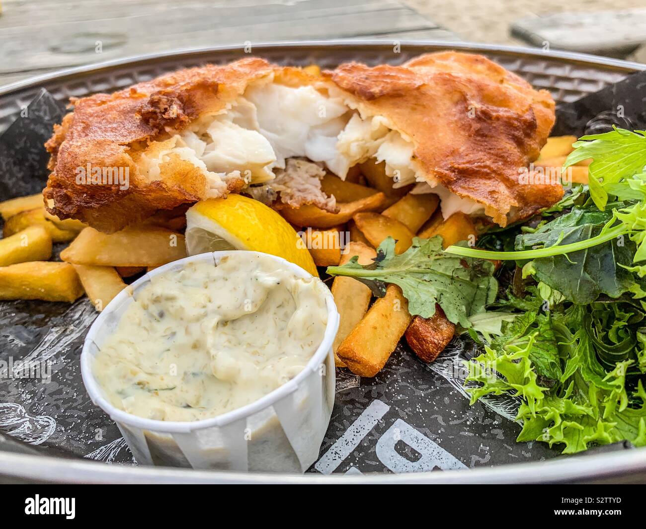 Fish and chips in a bowl Stock Photo - Alamy