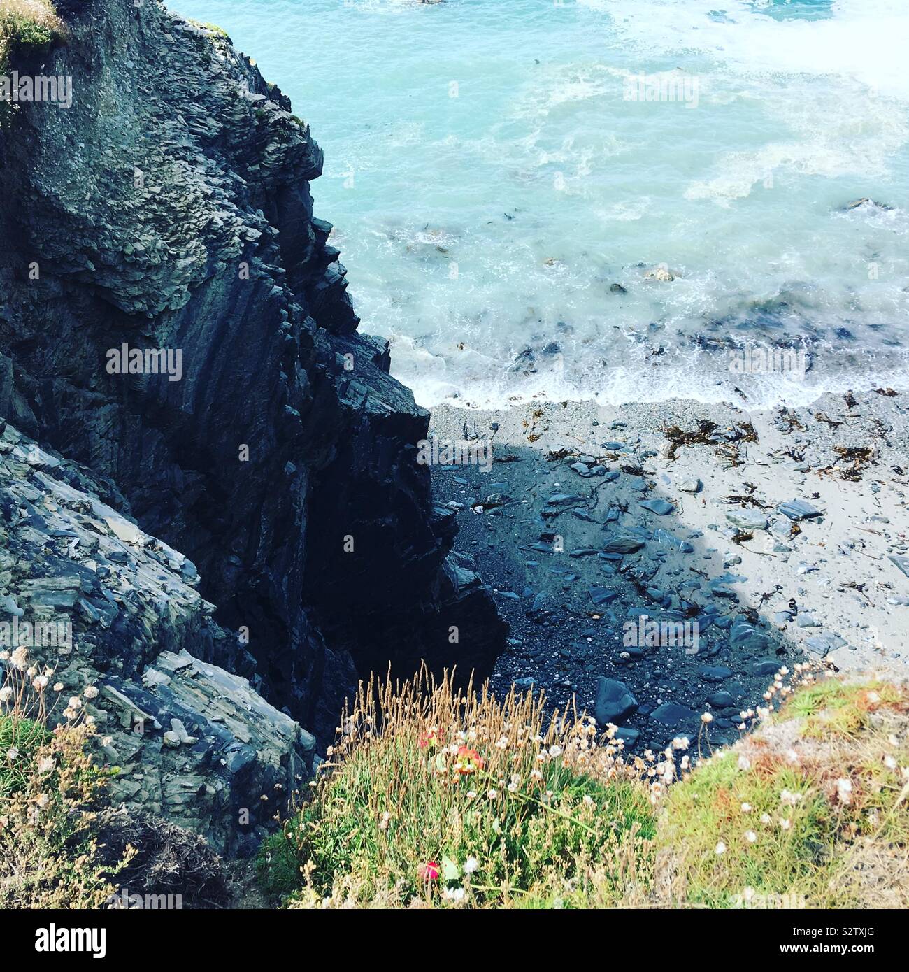 Seas and rocks hi-res stock photography and images - Alamy