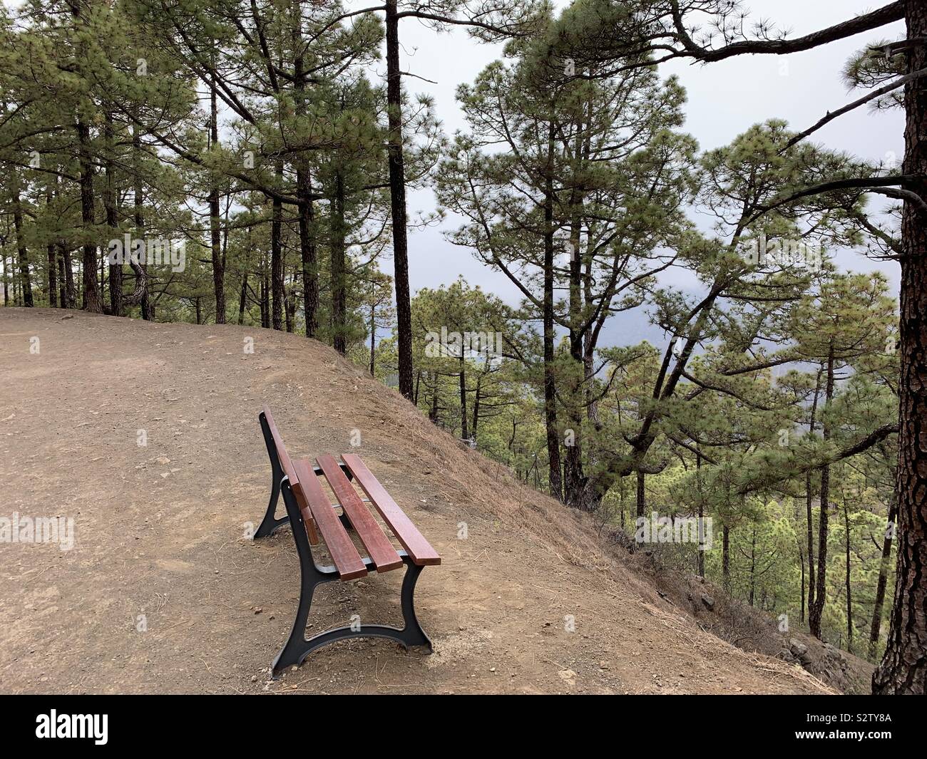 Bench on a mountain hi-res stock photography and images - Alamy