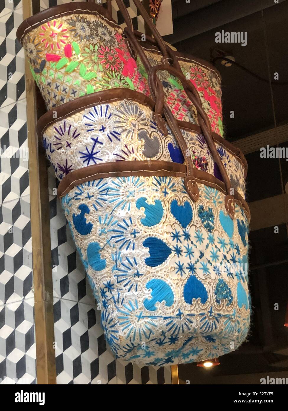 Straw shopping baskets Stock Photo - Alamy