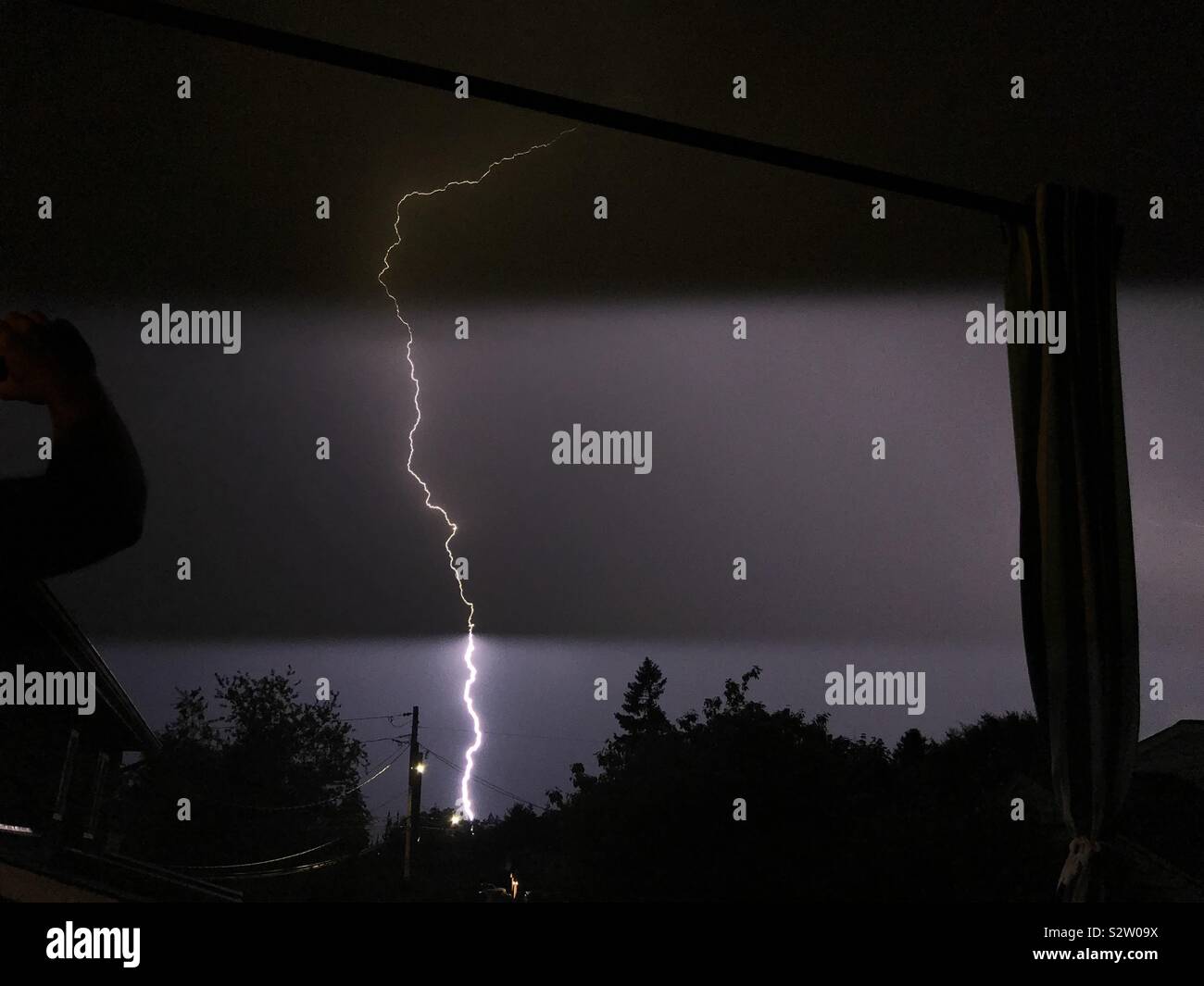 Lightning capture hi-res stock photography and images - Alamy