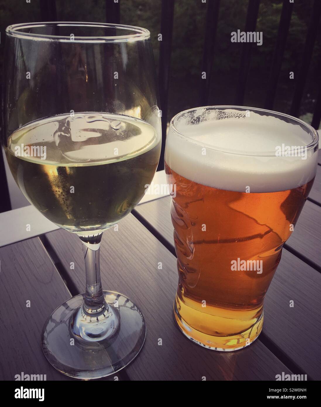 Evening drinks hi-res stock photography and images - Alamy