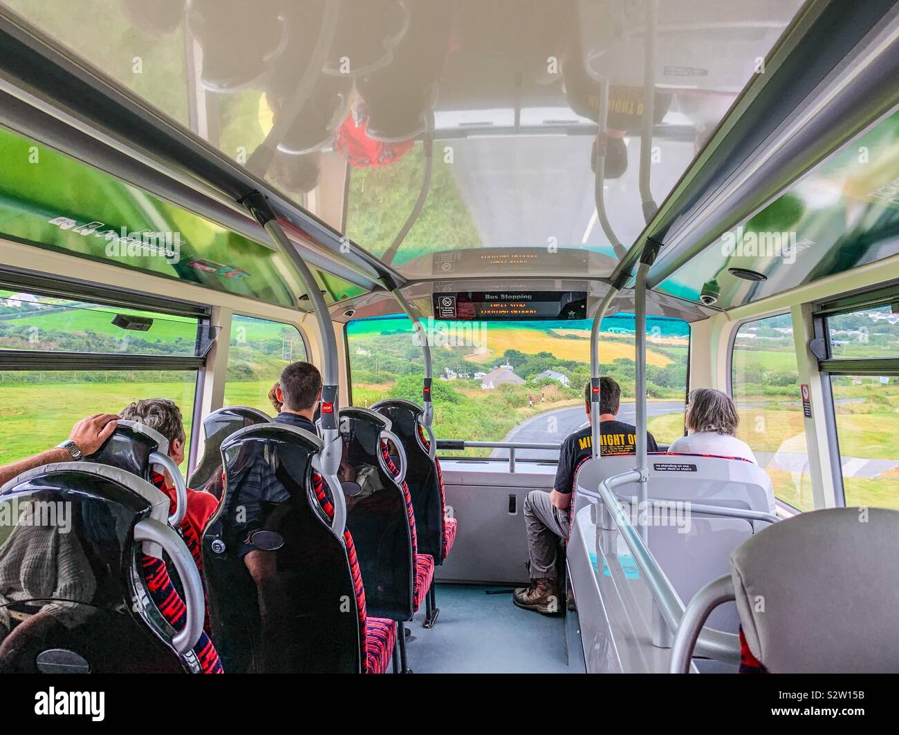 Bus cornwall hi-res stock photography and images - Alamy
