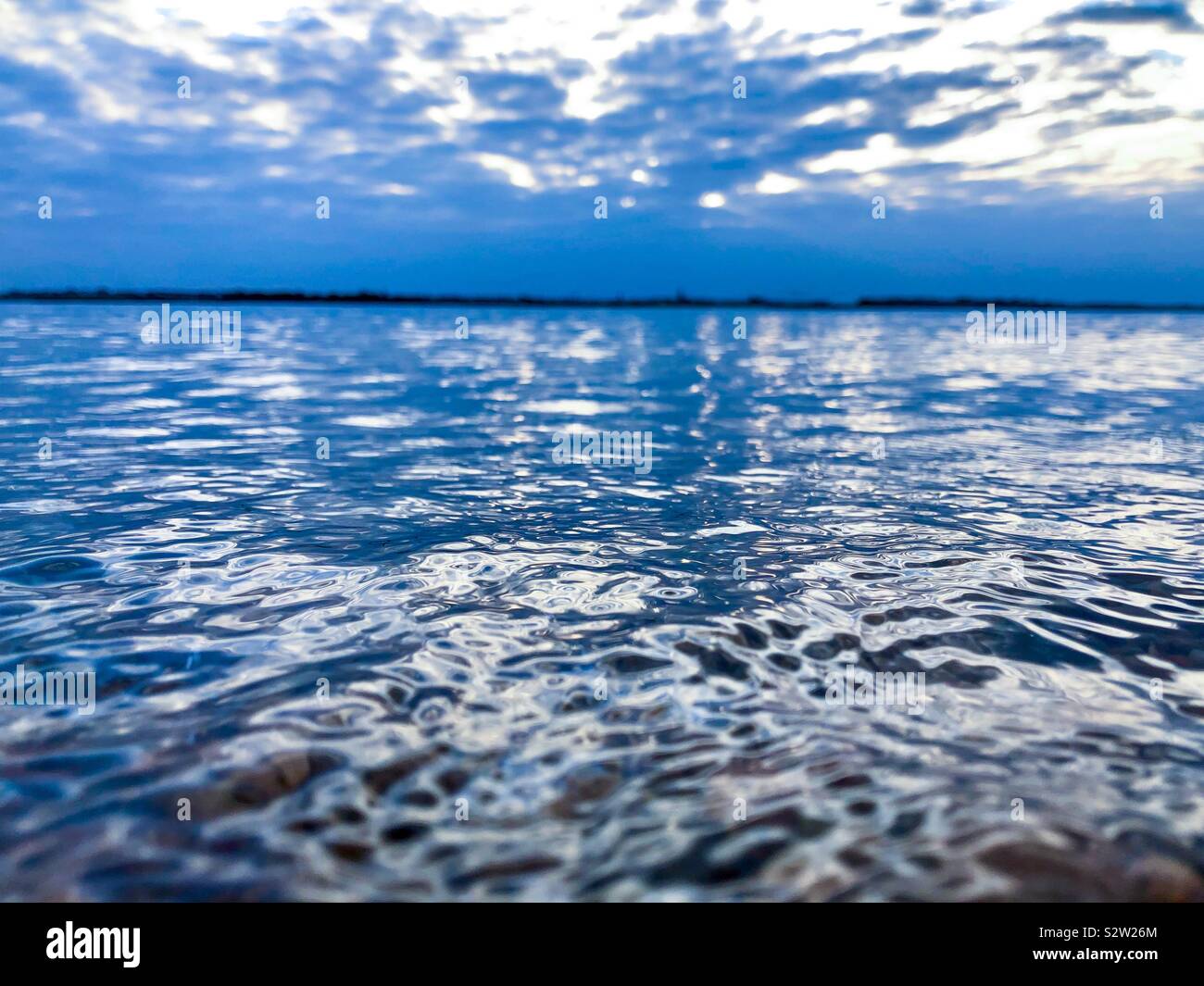 Far horizon blue sky hi-res stock photography and images - Alamy