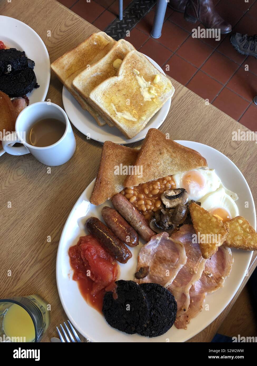 Big breakfast hi-res stock photography and images - Alamy